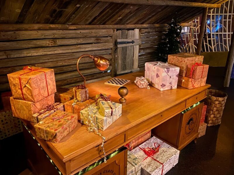 Rovaniemi: Guided Tour of Santa Claus Village with Pickup - Who is This Tour Perfect For?