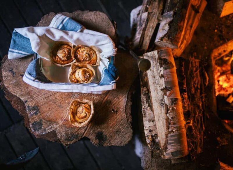 Rovaniemi: Horse-Drawn Sleigh Ride with Snacks and Transfer - Authenticity and Cultural Touches