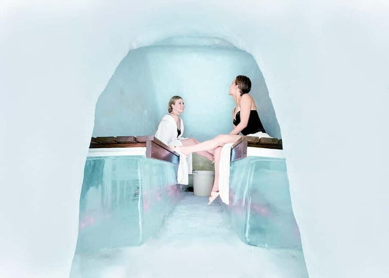 Rovaniemi: Ice Restaurant Dinner with Snow Sauna & jacuzzi - Final Thoughts: Who Will Love This Tour?