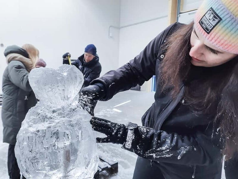 Rovaniemi: Ice sculpting experience with dinner at Kota - Considerations