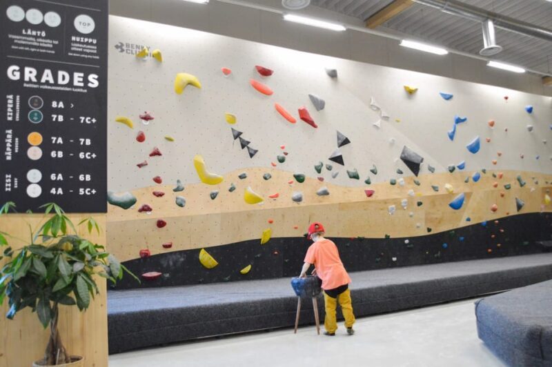 Rovaniemi: Indoor Climbing Experience with Instructor - Key Points