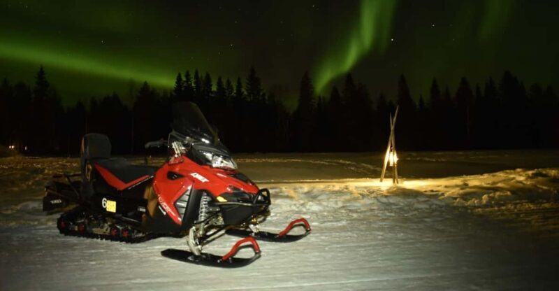 Rovaniemi: Night Snowmobile Tour - Snowmobile Driving & Safety