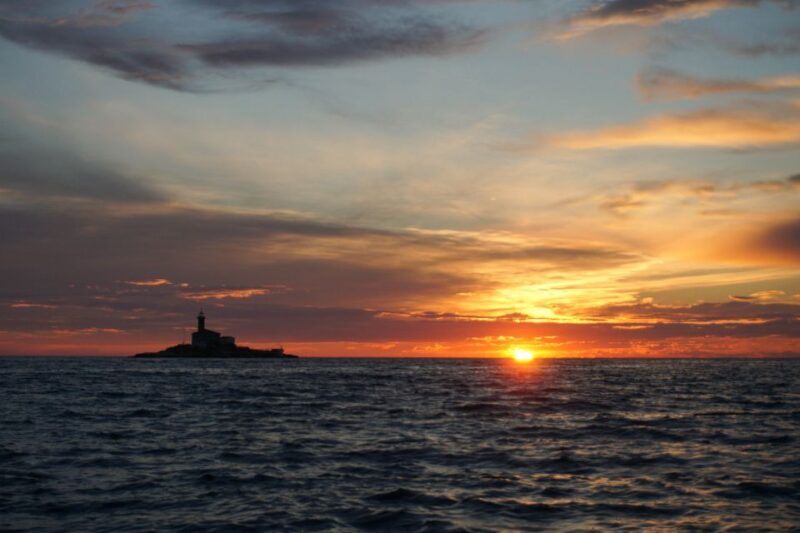 Rovinj: Sunset Boat Trip with Dolphin Watching - The Authenticity and Atmosphere