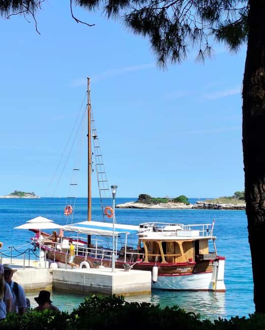 Rovinj: Sunset Lim Fjord Tour with BBQ, Swimming & Dolphins - The Sunset and Dolphin Encounters