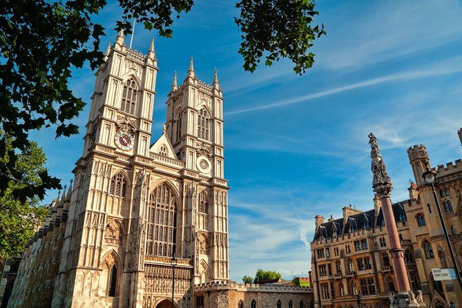 Royal London Guided Sightseeing Tour and Thames River Cruise - The Thames River Cruise Experience