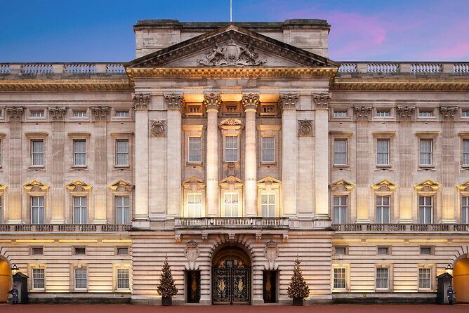 Royal London Guided Tour with Changing of the Guard - The Route and Landmarks