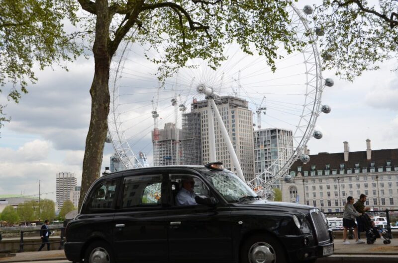 Royal London Private Full-Day Sightseeing Tour by Black Taxi - Practical Considerations and Tips