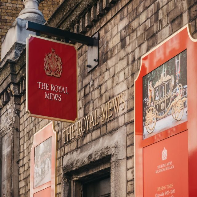Royal London Private Tour with Skip-the-line Queens Gallery - The Itinerary in Detail