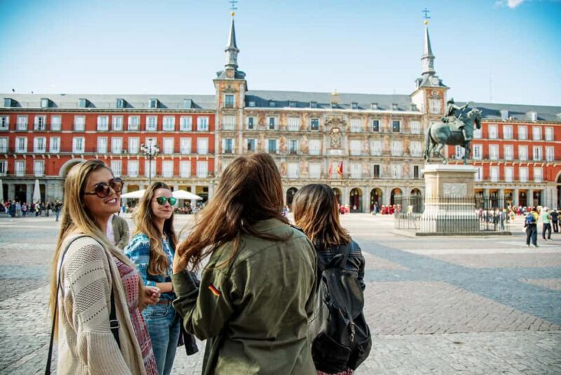 Royal Madrid Private Walking Tour: Palaces & Plazas - Key Points