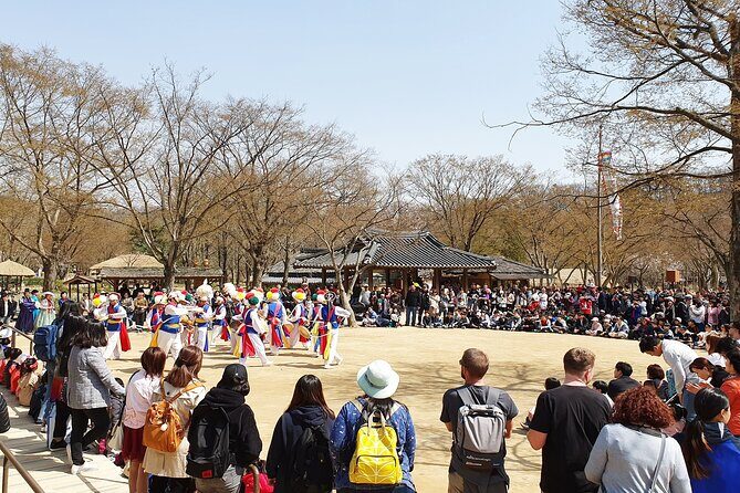 Royal Palace and Traditional Villages Wearing Hanbok Tour - The Sum Up