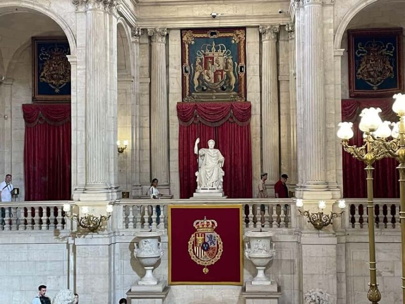 Royal Palace Guided Tour and royal collections gallery - What to Expect from This Tour