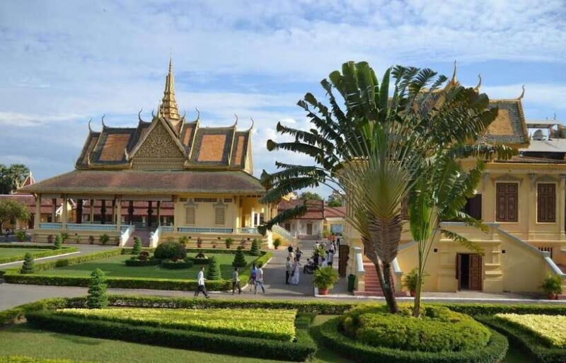 Royal Palace, National Museum & Wat Phnom with Private tour - Key Points