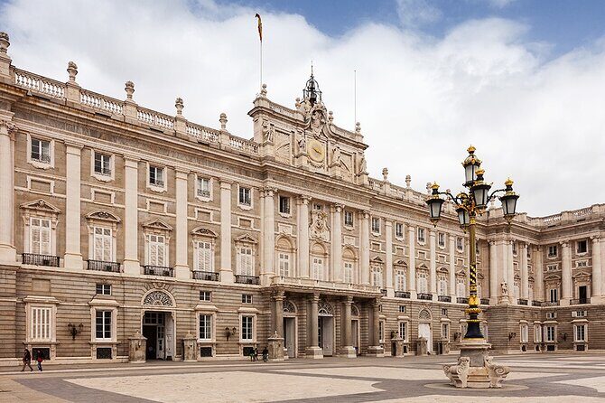 Royal Palace of Madrid and Almudena Cathedral Afternoon Tour - FAQs
