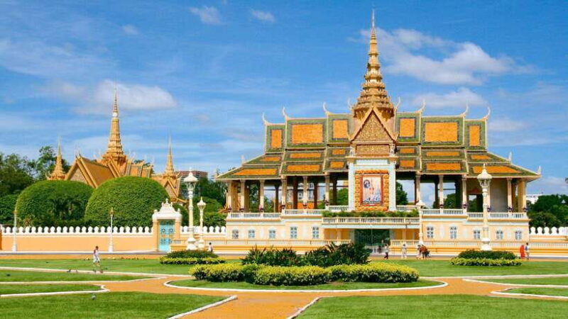 Royal Palace, S-21 Genocide, National Museum & Killing Field - Who Will Enjoy This Tour?