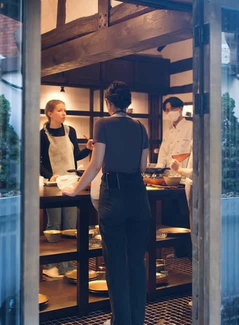 Royal Seoul Cooking Class in a 100-Year-Old Hanok - Key Points