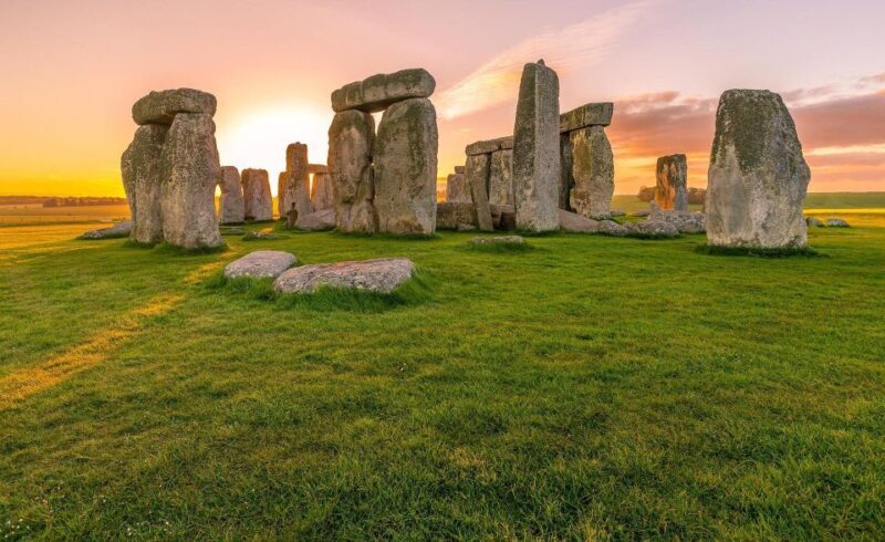 Royal Windsor Castle and Stonehenge Private Tour with passes - FAQs