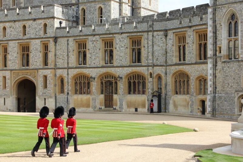 Royal Windsor Castle Tour Private including tickets - FAQ