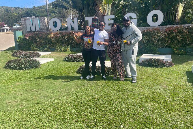 Royalton Blue Waters and Hideaway Private Airport Transfer - FAQ