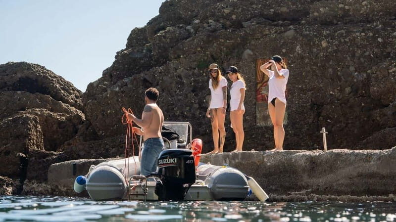 Rubber dinghy rental 500 - The real experience: a close-up view of Liguria’s coast