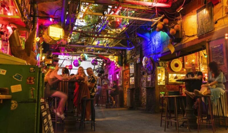 Ruin Bars Private Tour (Culture, history, and drinks) - Key Points