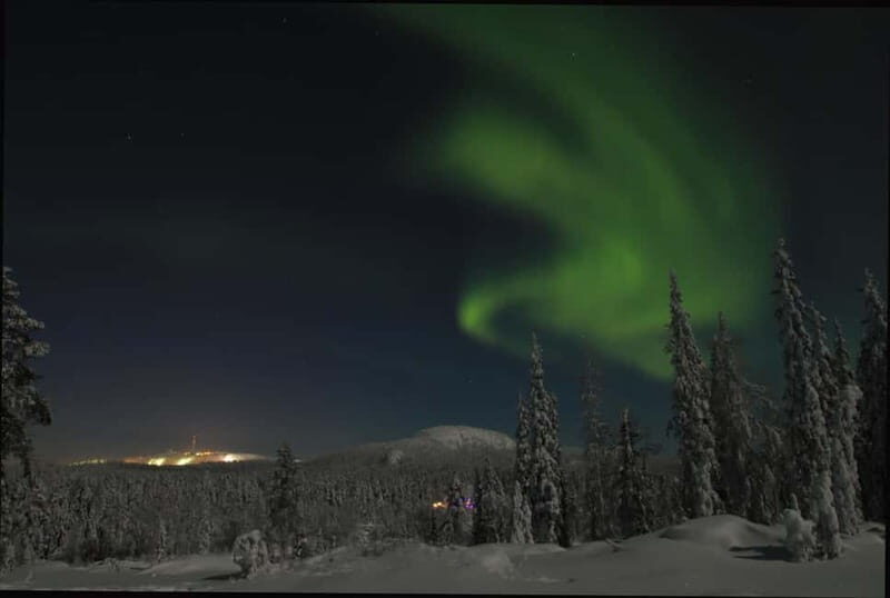 Ruka: Northern Light Hunt by Minivan - Ruka: Northern Light Hunt by Minivan - A Practical Guide to Finland’s Aurora Adventure