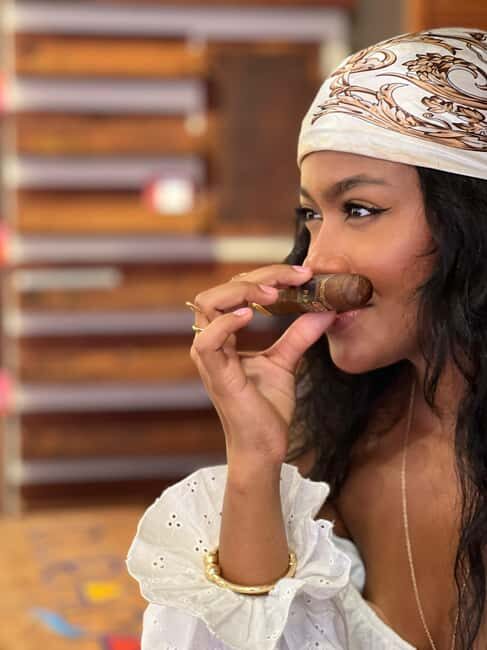 Rum, Cigars and Pirates in Puerto Plata - Raising a Glass: Rum & Coke and Local Snacks