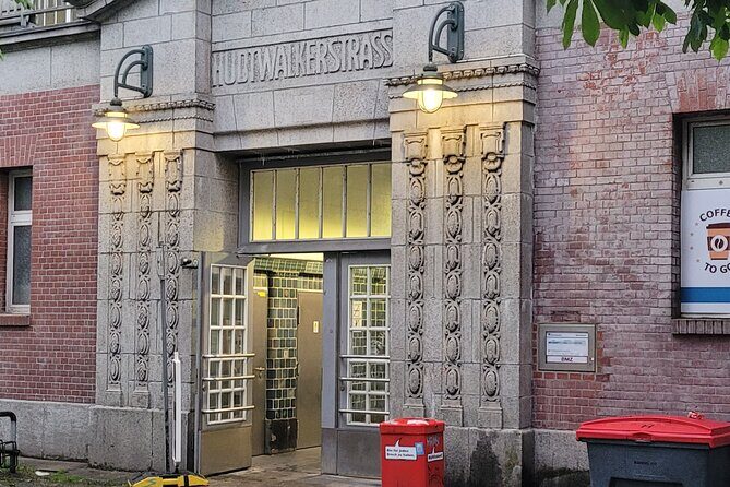 Running tour Hamburg with insider tip guarantee - An Authentic and Active Way to Explore Hamburg