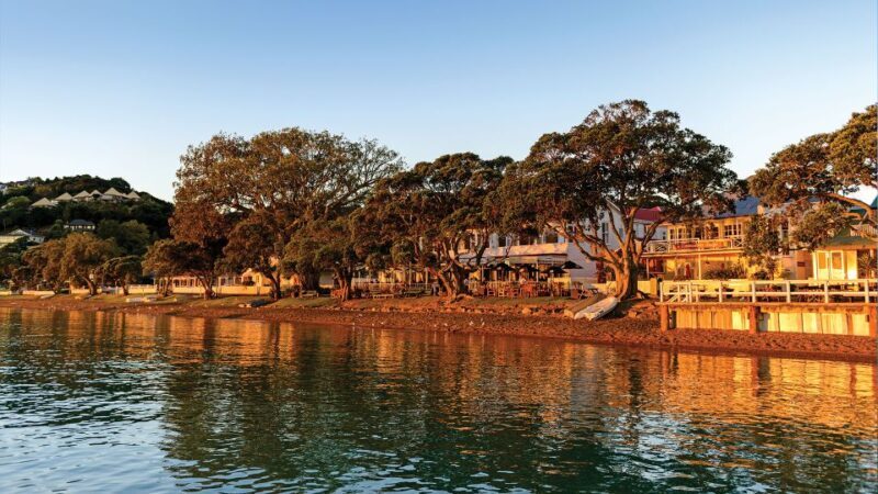 Russell: 1-Hour Sightseeing Tour by Coach & Long Beach - Who Will Get the Most Out of This Tour?
