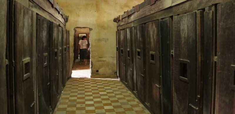 S21 & Killing Fields Tour with Khmer Lunch & Drink - Practical Details and Tips