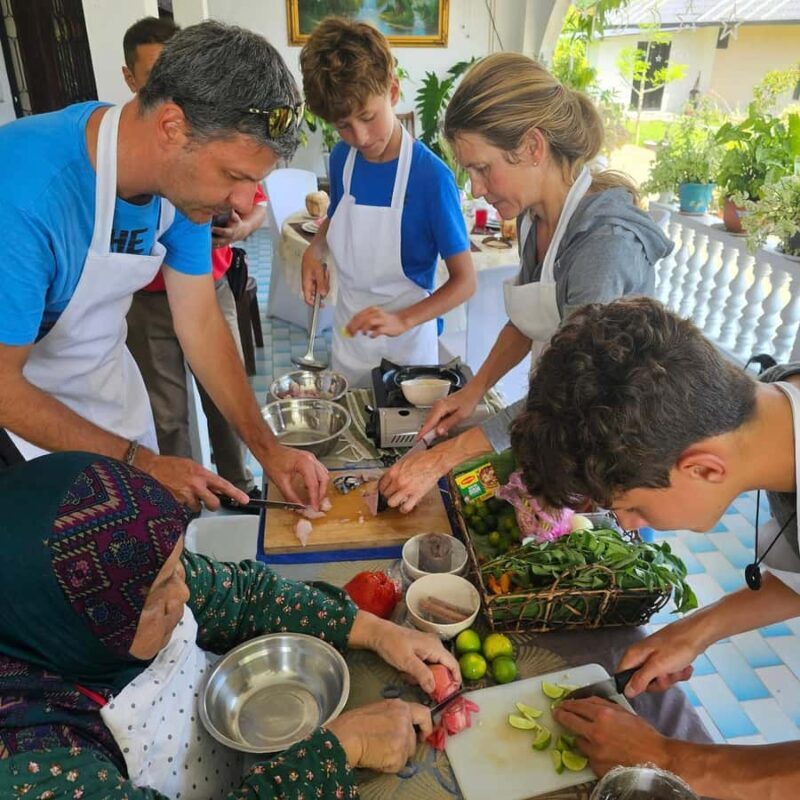 Sabah: Heritage Cooking Class with Market Tour & Transfer - The Value of the Experience
