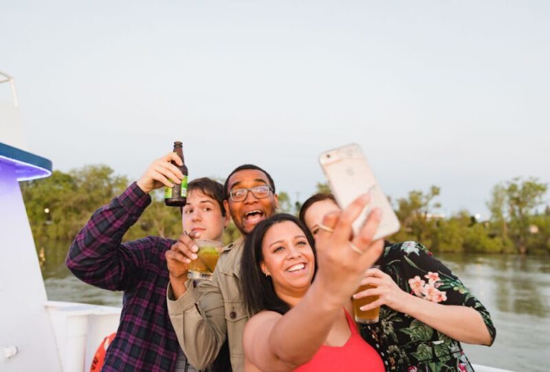 Sacramento: City Cruises Rock The Yacht River Cruise - The Itinerary in Detail