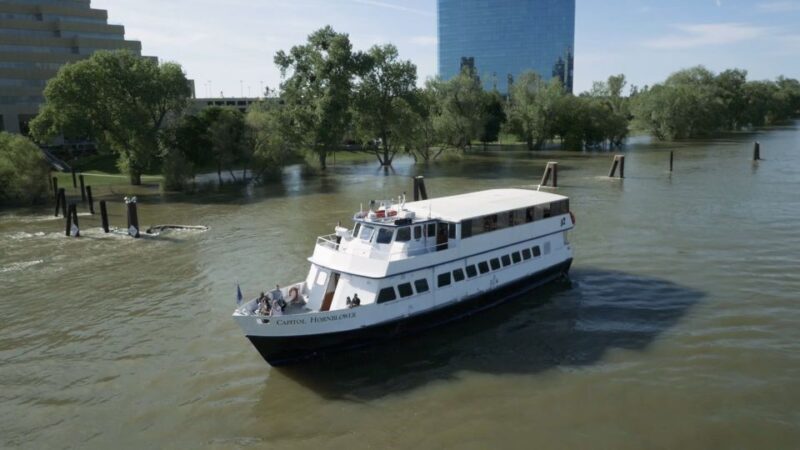 Sacramento: City Cruises Sights and Sips Cruise - Food and Drink Options