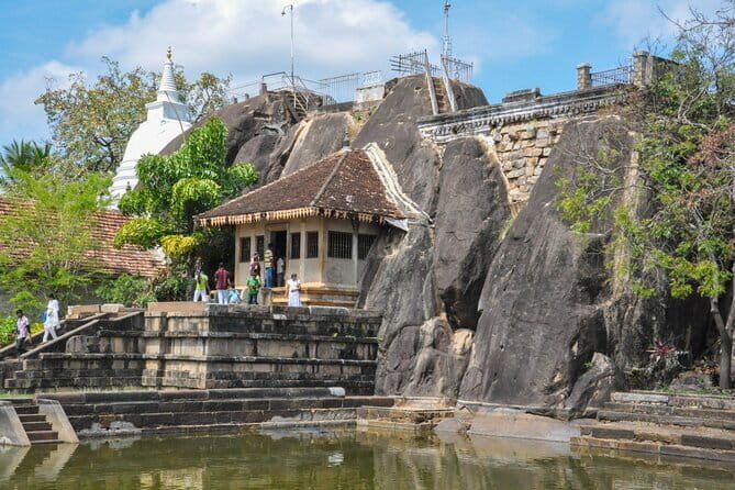 Sacred City of Anuradhapura from Habarana - Key Points