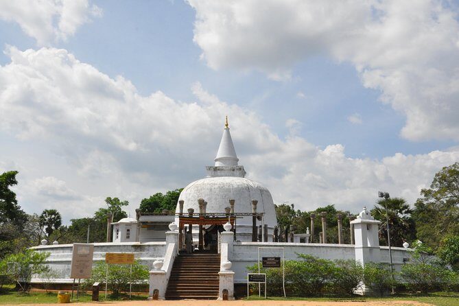 Sacred City of Anuradhapura from Negombo - Abhayagiri Dagaba & Abayagiriya Stupa