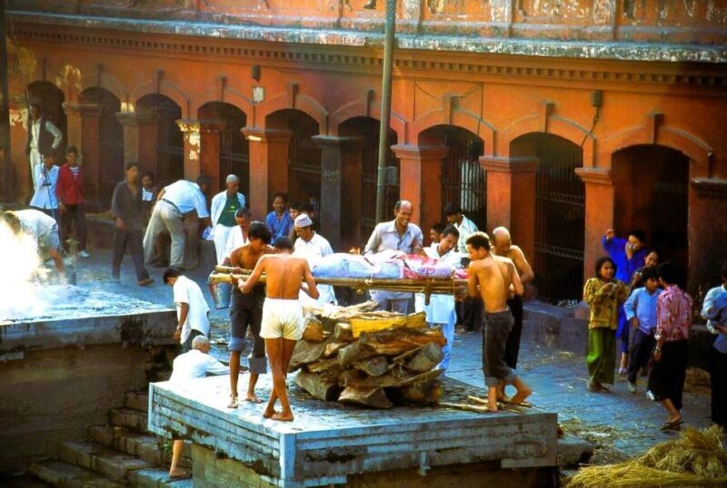 Sacred Pashupatinath: Aarati,Cremation Rites & Boudha Stupa - Key Points