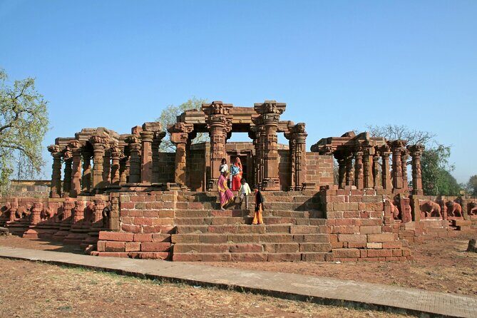 Sacred Sanctuaries: Omkareshwar & Asirgarh Fort Day Tour - A Detailed Look at the Itinerary
