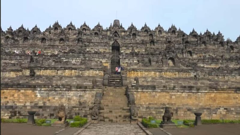 Sacred Stones & Dance: Borobudur, Ratu Boko, Ramayana - Exploring Borobudur: The Heart of the Tour