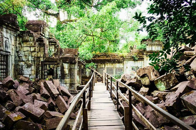 Sacred Stones & Jungle Ruins: Beng Mealea and Banteay Srei - Authentic Experiences and Unique Highlights