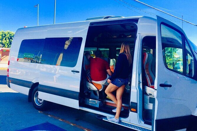 Safe transfer, City of Oaxaca to the airport - The Experience in Detail