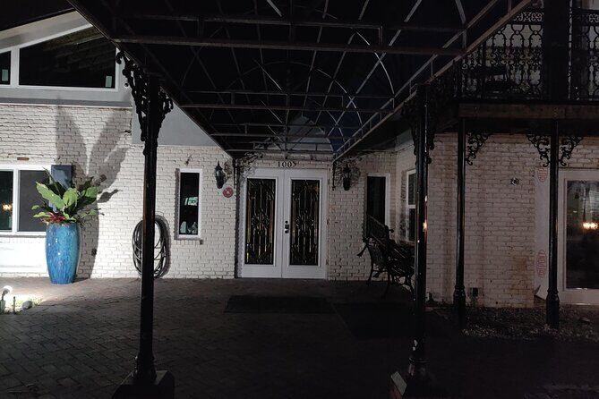 Safety Harbor: Ghost & History Tour by Silent Slayer Ghost Tours - Group Size and Atmosphere