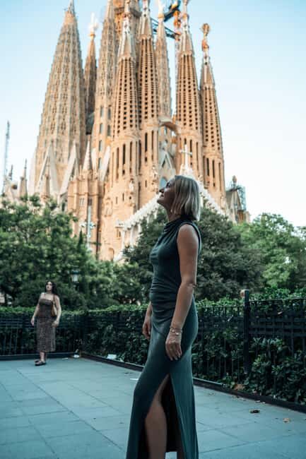 Sagrada Familia 2in1: Guided Tour + Photo/Video - A Practical Guide to the Sagrada Familia 2in1 Experience