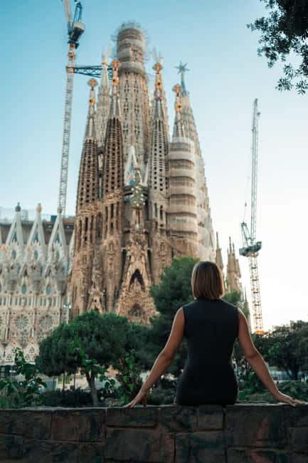 Sagrada Familia 2in1: Guided Tour + Photo/Video - FAQ