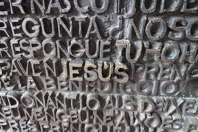 Sagrada Familia Evening Private Tour with Expert Guide - Pricing and Value