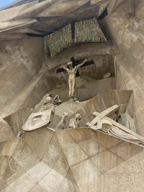 Sagrada Familia Guided Tour in English: Small group - The Experience: What to Expect from Start to Finish