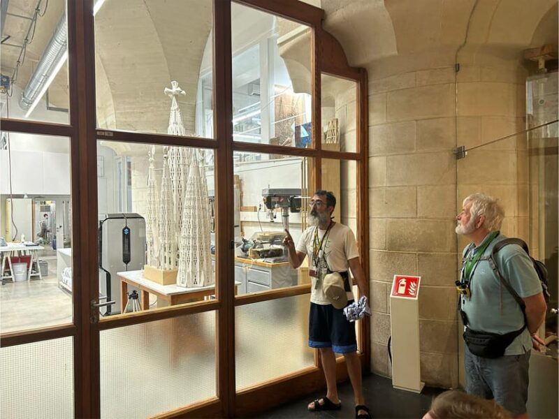 Sagrada Familia Guided Tour with Skip-the-Line Entry Ticket - Final Thoughts: Who Is This Tour For?