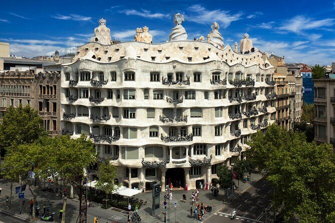 Sagrada Familia & La Pedrera Small Group Tour with Cava Tasting - What’s the Value?