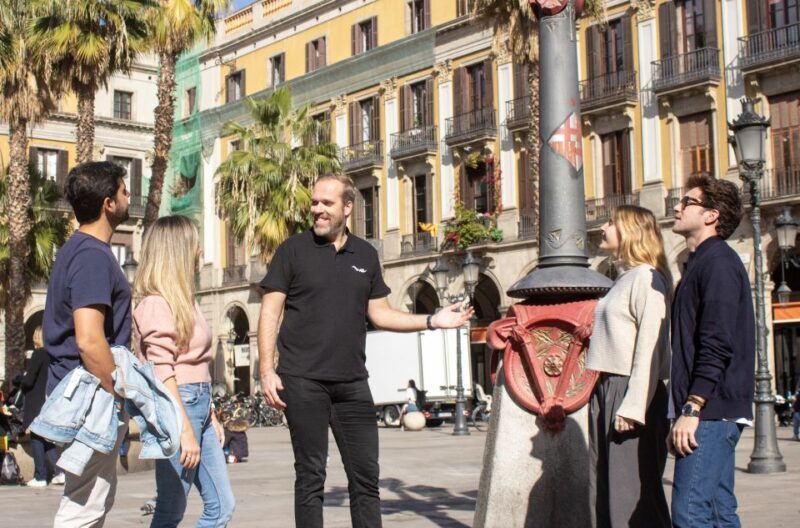 Sagrada Familia with Official Guide & Fast-Track Entry - The Architecture and Artistic Highlights