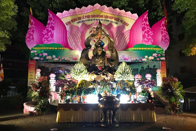 Saigon After Dark & Food Tour By Scooter - What Sets This Tour Apart?