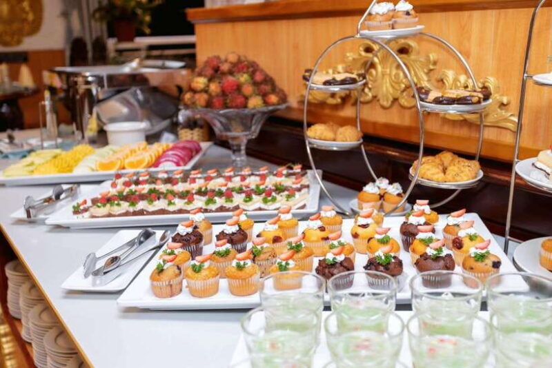 Saigon: Private table on board in a Luxury Cruise - Practical Details and Value