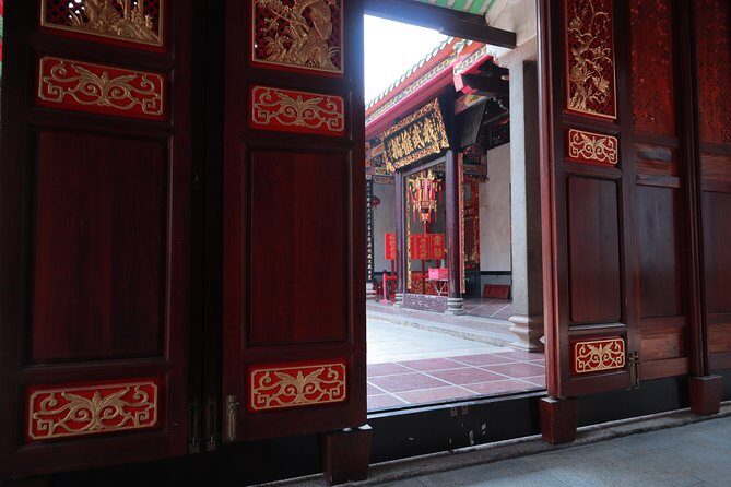 Saigoncholon - A Practical Guide to the Cholon Experience